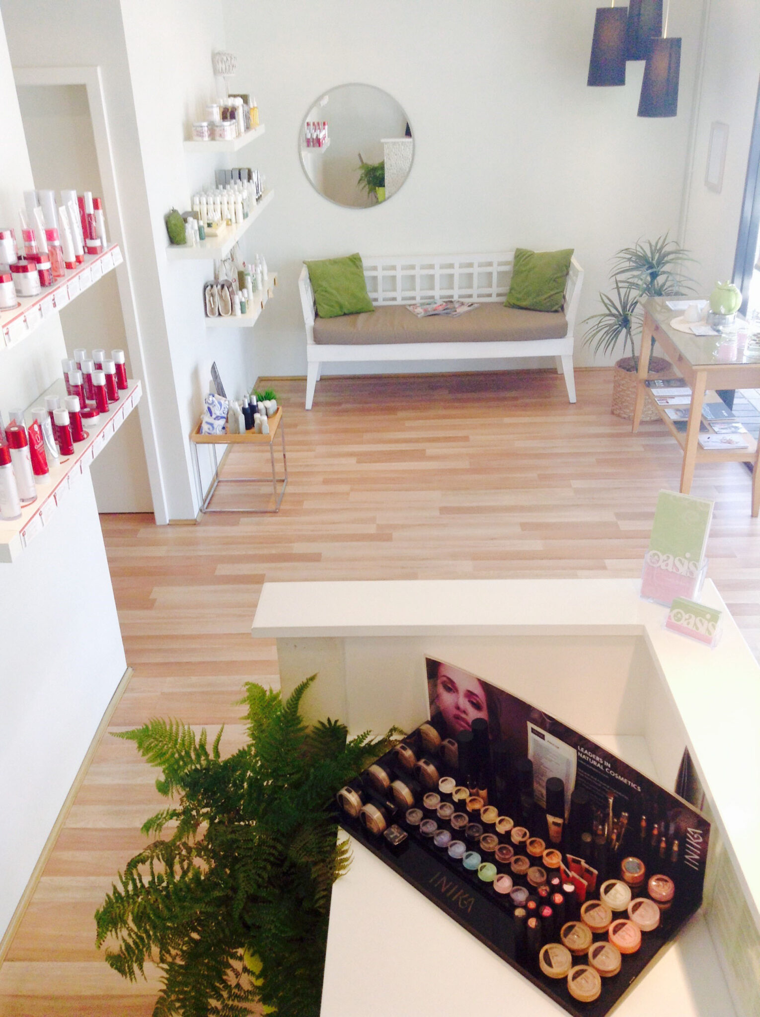 About Us – Oasis Health & Beauty